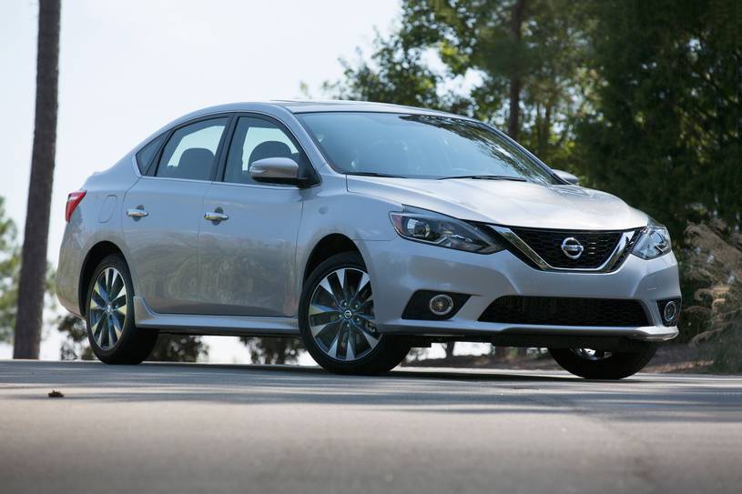 2019 Nissan Sentra Pictures - 202 Photos | Edmunds
