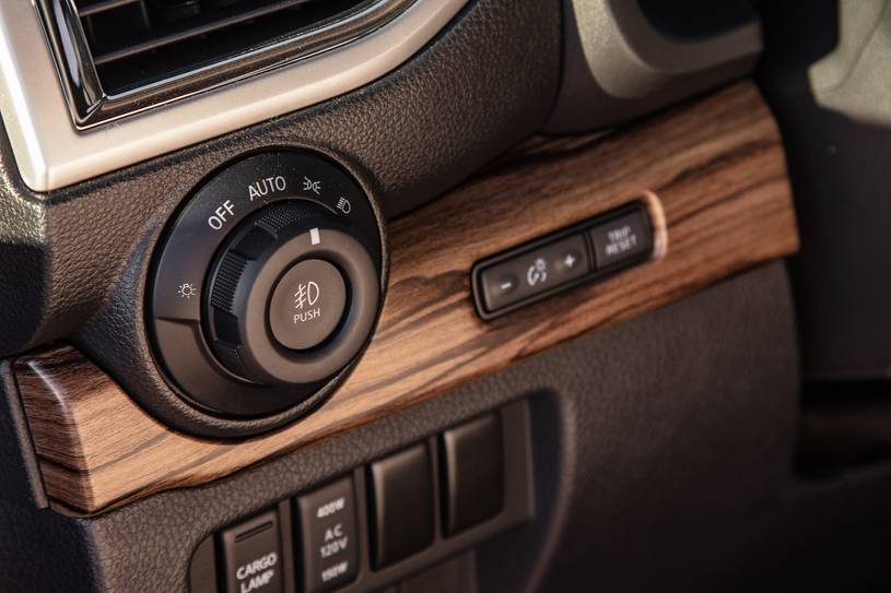 2021 Nissan Titan Interior Pictures