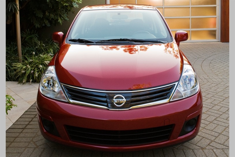 2010 Nissan Versa Pictures - 200 Photos | Edmunds