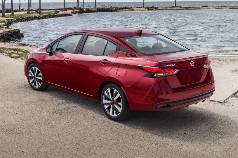 2020 Nissan Versa Pictures - 97 Photos | Edmunds