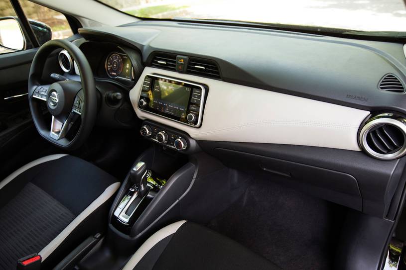 2021 Nissan Versa Pictures - 98 Photos | Edmunds