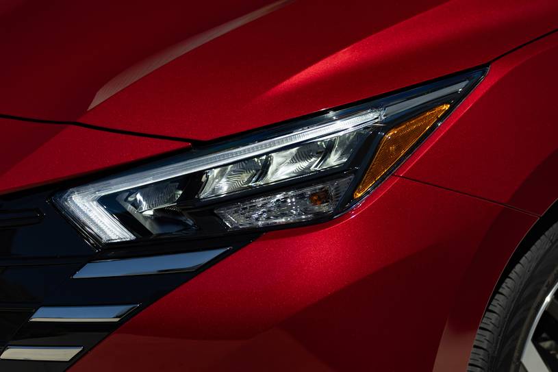 2023 Nissan Versa Pictures - 47 Photos | Edmunds