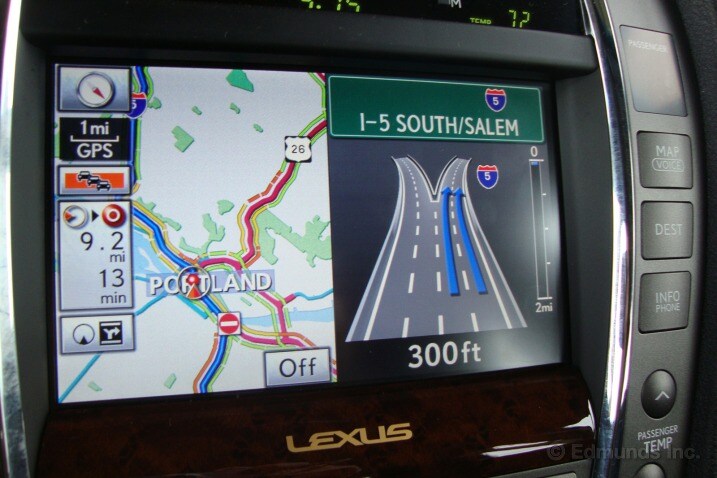 Car Tech 101: How to Test Drive a Navigation System | Edmunds