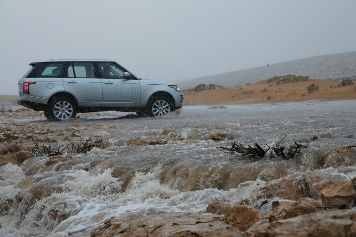 2013 Land Rover Range Rover in Morocco Picture Gallery | Edmunds