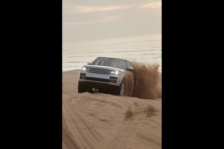 2013 Land Rover Range Rover in Morocco Picture Gallery | Edmunds