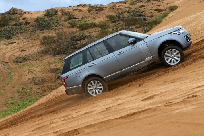 2013 Land Rover Range Rover in Morocco Picture Gallery | Edmunds