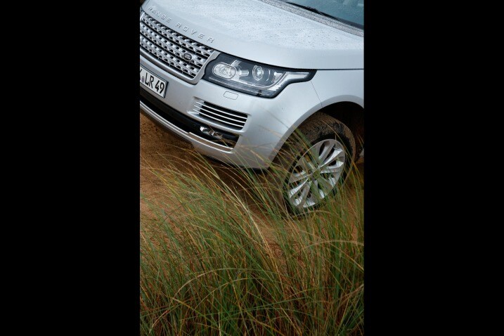2013 Land Rover Range Rover in Morocco Picture Gallery | Edmunds