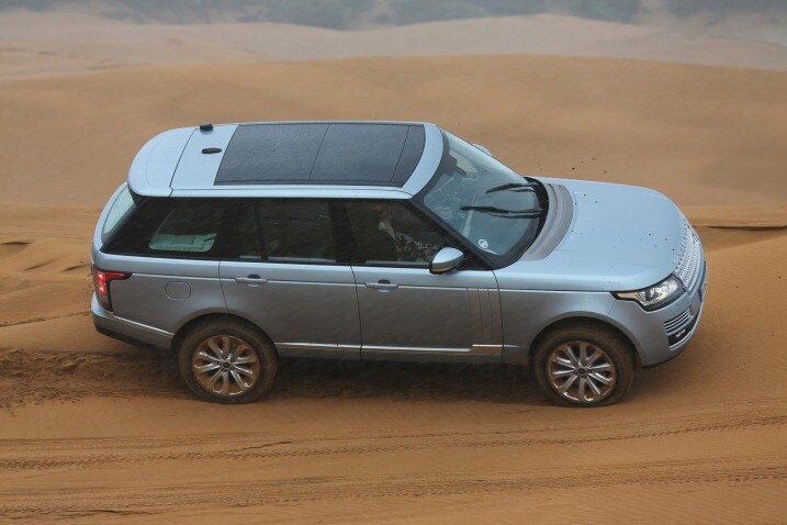 2013 Land Rover Range Rover in Morocco Picture Gallery | Edmunds