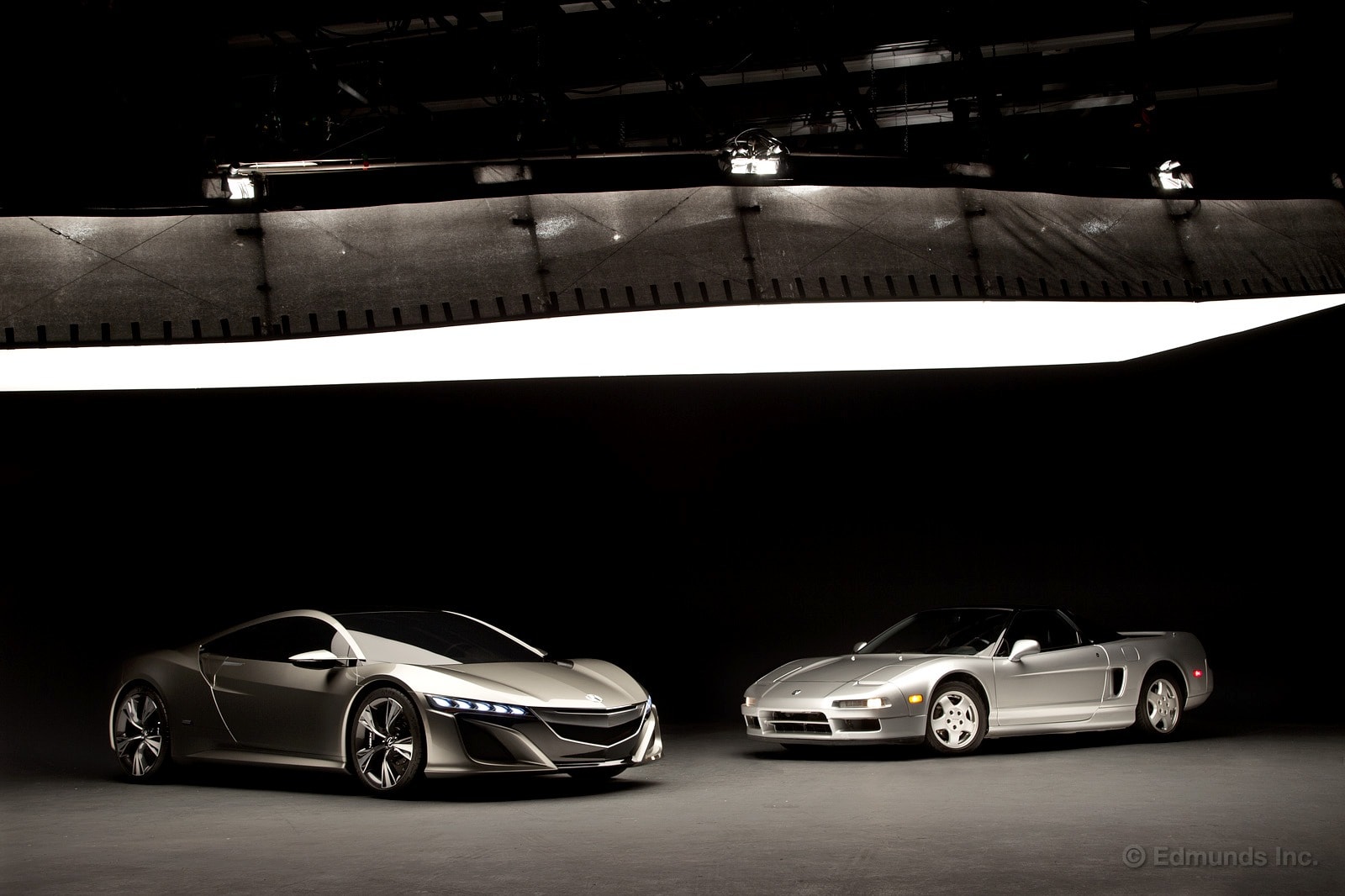 The Acura NSX Concept Meets an Original 1991 Acura NSX | Edmunds