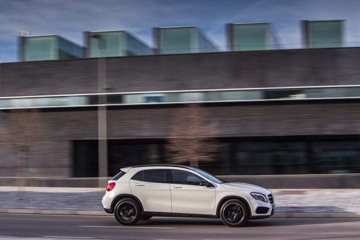 Compact SUVs Picture Gallery | Edmunds