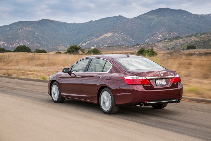 2015 Family Sedans Picture Gallery | Edmunds