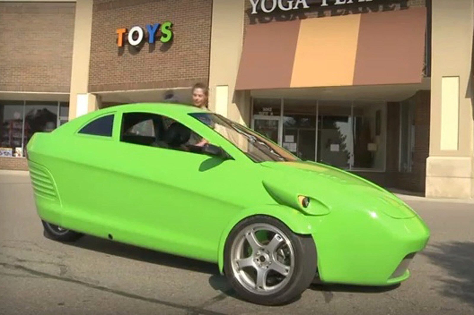 $6,800 Elio Motors Vehicle Takes Step Closer to Reality | Edmunds