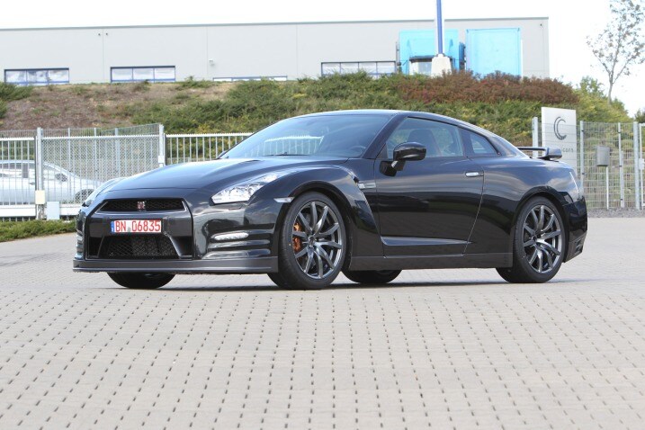 2013 Nissan GT-R Picture Gallery | Edmunds
