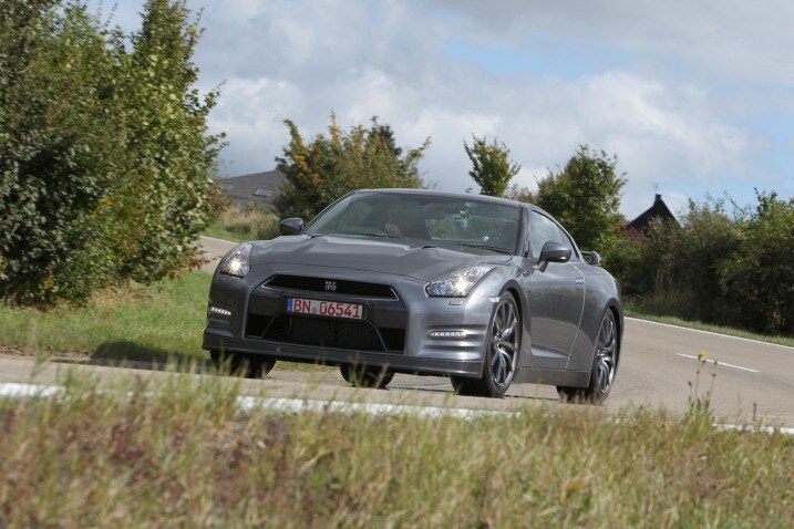 2013 Nissan GT-R Picture Gallery | Edmunds