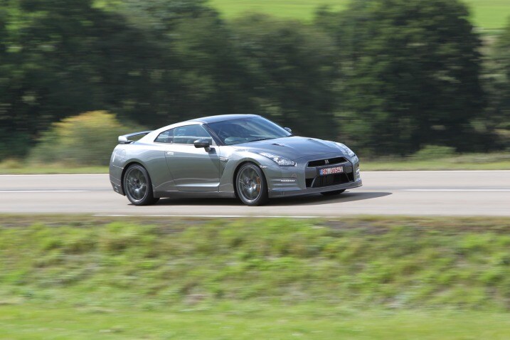 2013 Nissan GT-R Picture Gallery | Edmunds