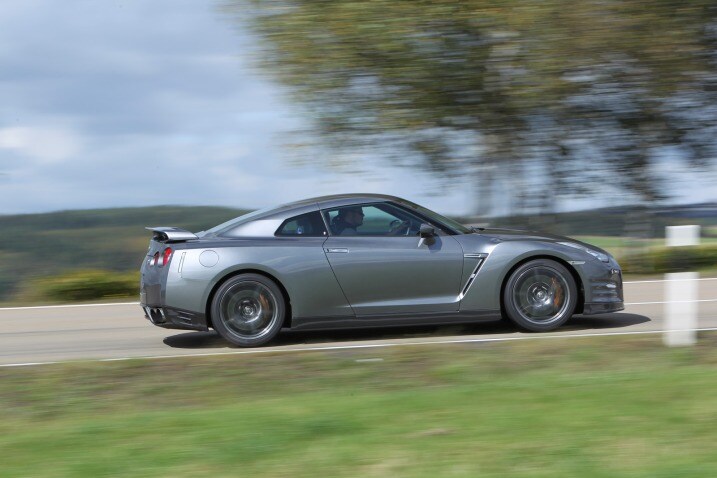 2013 Nissan GT-R Picture Gallery | Edmunds