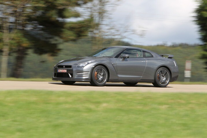2013 Nissan GT-R Picture Gallery | Edmunds