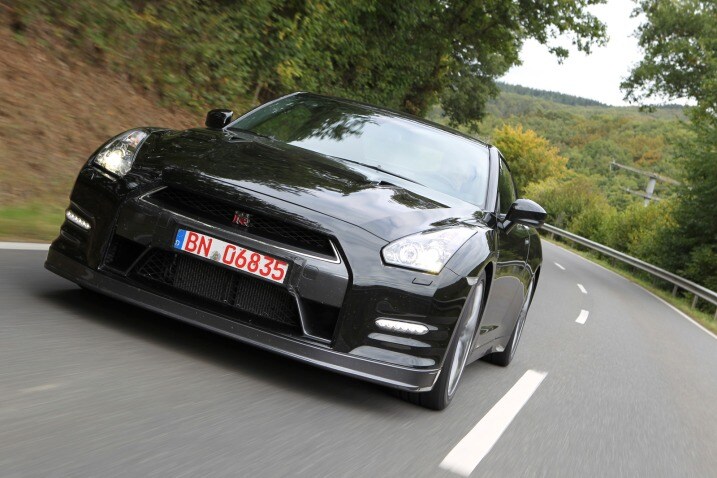 2013 Nissan GT-R Picture Gallery | Edmunds