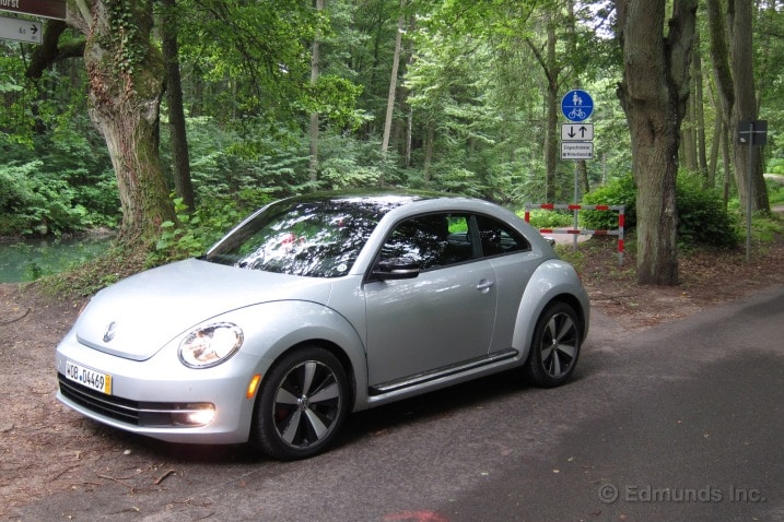 2012 Volkswagen Beetle 2.0 Turbo Picture Gallery | Edmunds