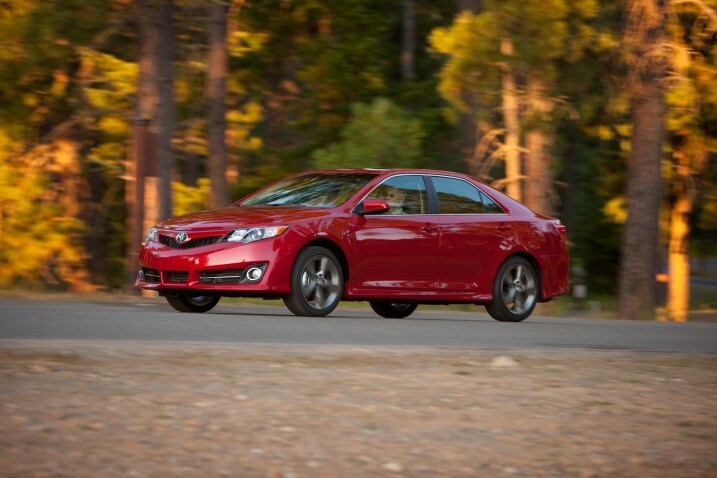 2012 Toyota Camry Picture Gallery | Edmunds