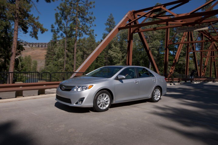2012 Toyota Camry Picture Gallery | Edmunds