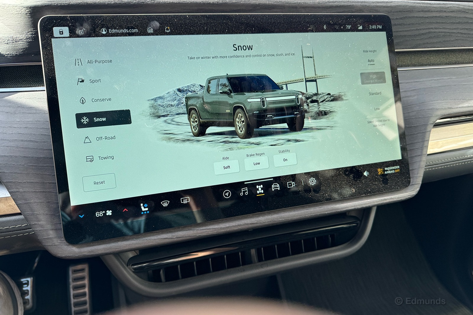 2022 Rivian R1T | Edmunds