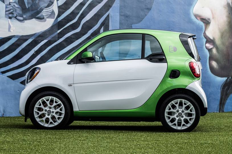 2019 smart EQ fortwo Pictures - 99 Photos | Edmunds