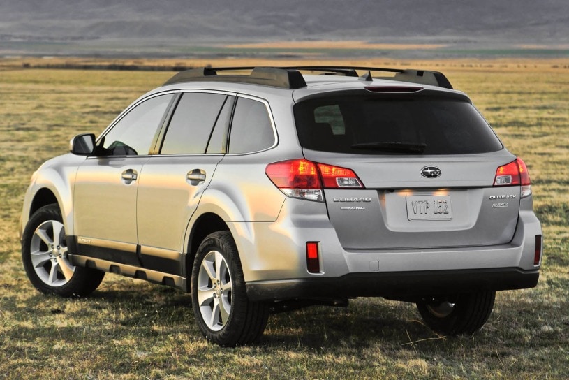2013 Subaru Outback Pictures - 237 Photos | Edmunds