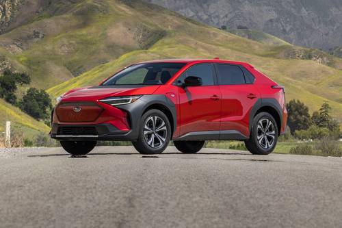 2025 Subaru Solterra Pictures - 182 Photos | Edmunds