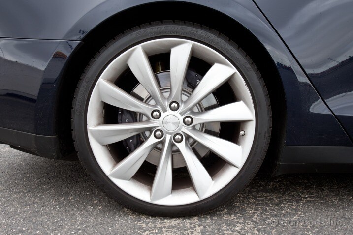 2013 Tesla Model S Track Test on Edmunds.com