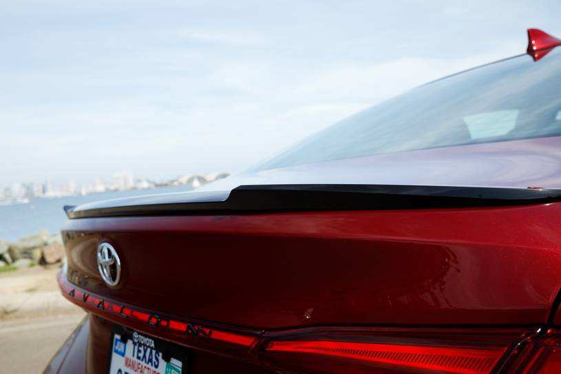 2022 Toyota Avalon Pictures - 223 Photos | Edmunds
