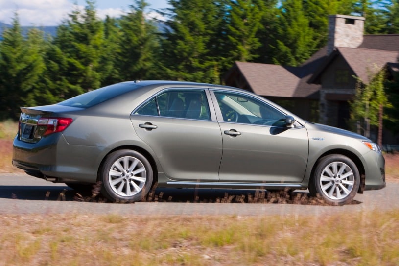 2014 Toyota Camry Hybrid Pictures - 235 Photos | Edmunds