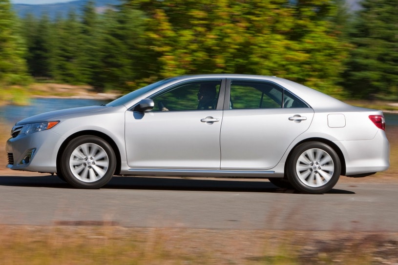 2012 Toyota Camry Pictures - 207 Photos | Edmunds