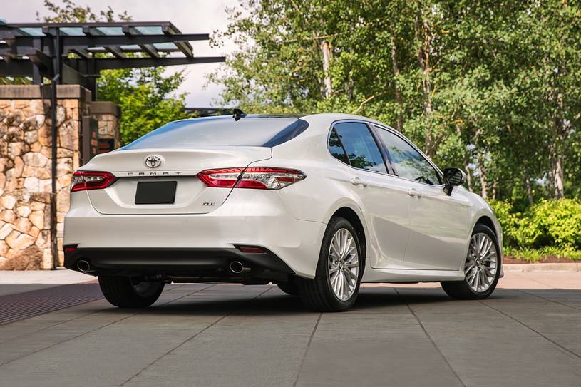 2019 Toyota Camry Pictures - 121 Photos | Edmunds