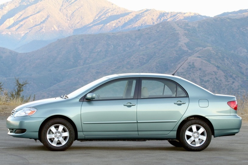 2007 Toyota Corolla Pictures - 60 Photos | Edmunds