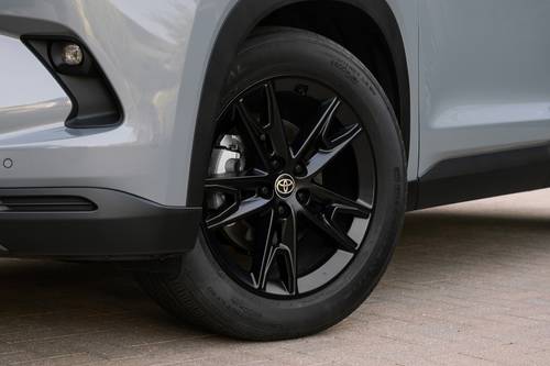 2025 Toyota Grand Highlander Hybrid Pictures - 268 Photos | Edmunds