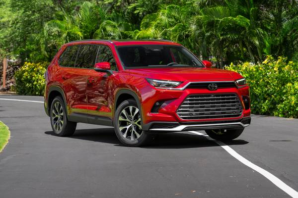 2026 Toyota Grand Highlander Hybrid MPG & Gas Mileage Data | Edmunds