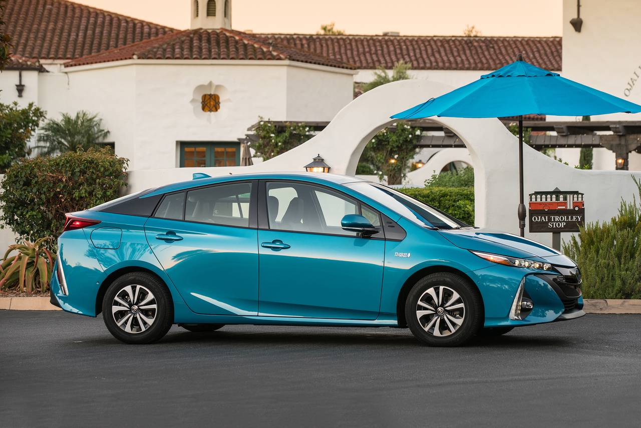 2017 Toyota Prius Prime Pricing - For Sale | Edmunds
