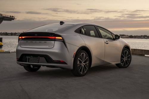 2026 Toyota Prius Pictures - 226 Photos | Edmunds