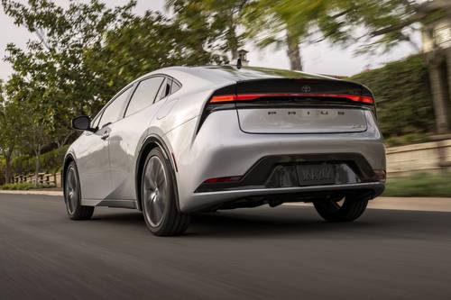 2026 Toyota Prius Pictures - 226 Photos | Edmunds