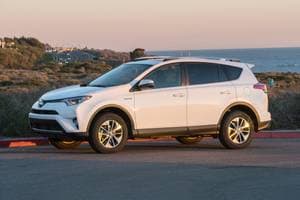 2017 Toyota RAV4 Hybrid Value - $14,799-$28,752 | Edmunds