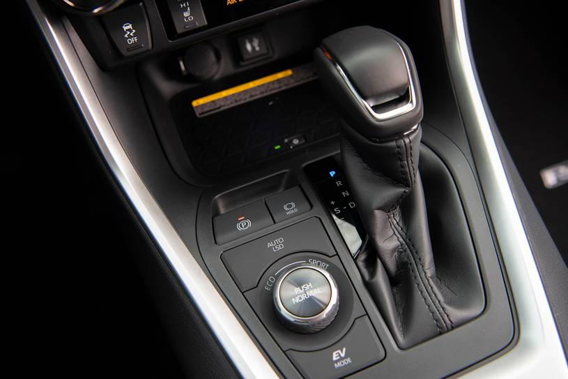 2021 Toyota RAV4 Hybrid Pictures - 138 Photos | Edmunds