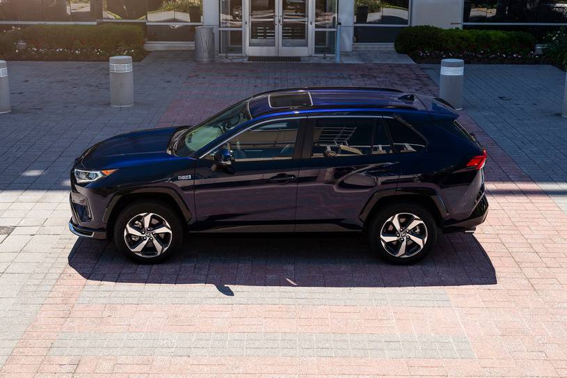 2021 Toyota RAV4 Prime Pictures - 90 Photos | Edmunds