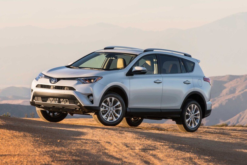 2017 Toyota RAV4 Pictures - 134 Photos | Edmunds