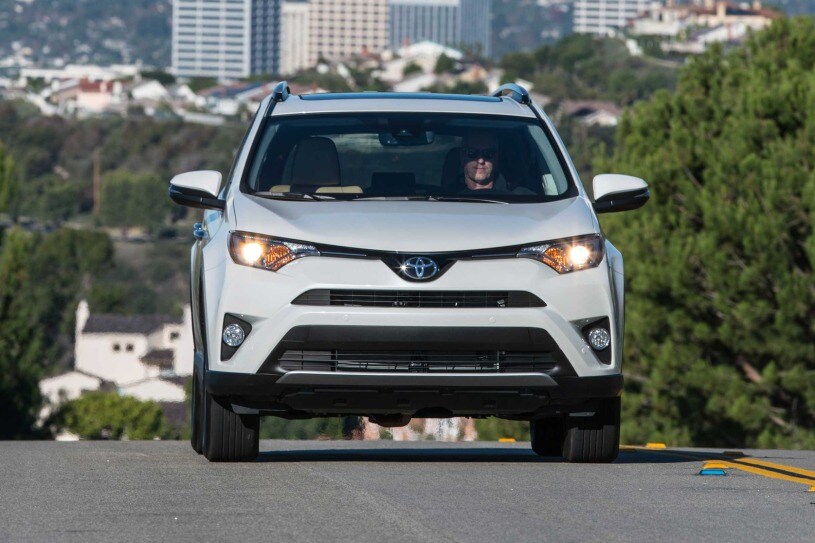 2018 Toyota RAV4 Pictures - 193 Photos | Edmunds