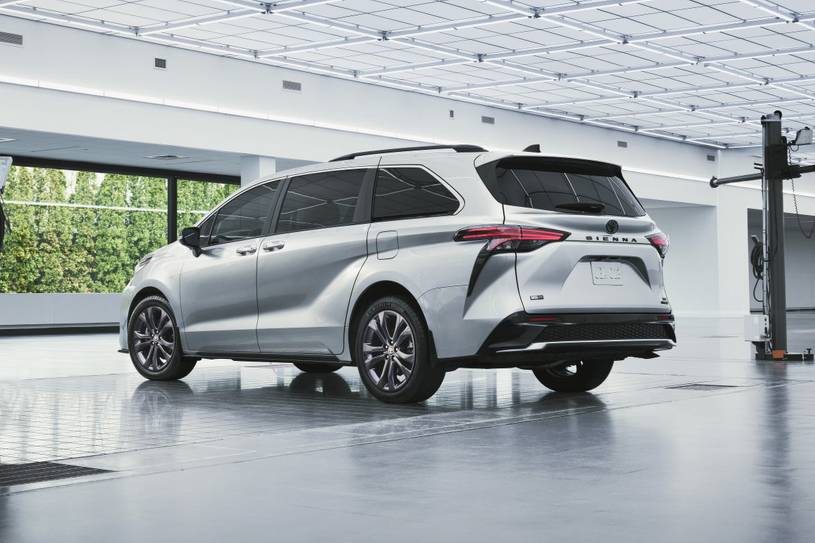 2023 Toyota Sienna Pictures - 150 Photos | Edmunds