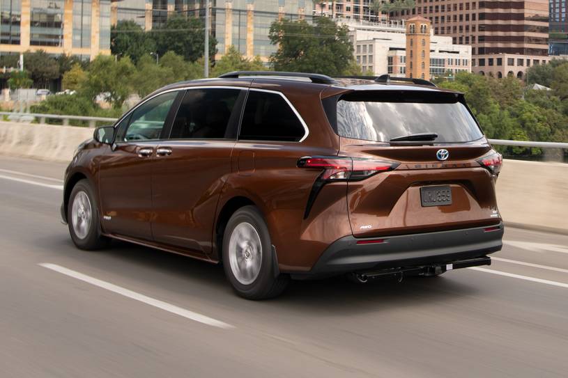 2023 Toyota Sienna Pictures - 127 Photos | Edmunds
