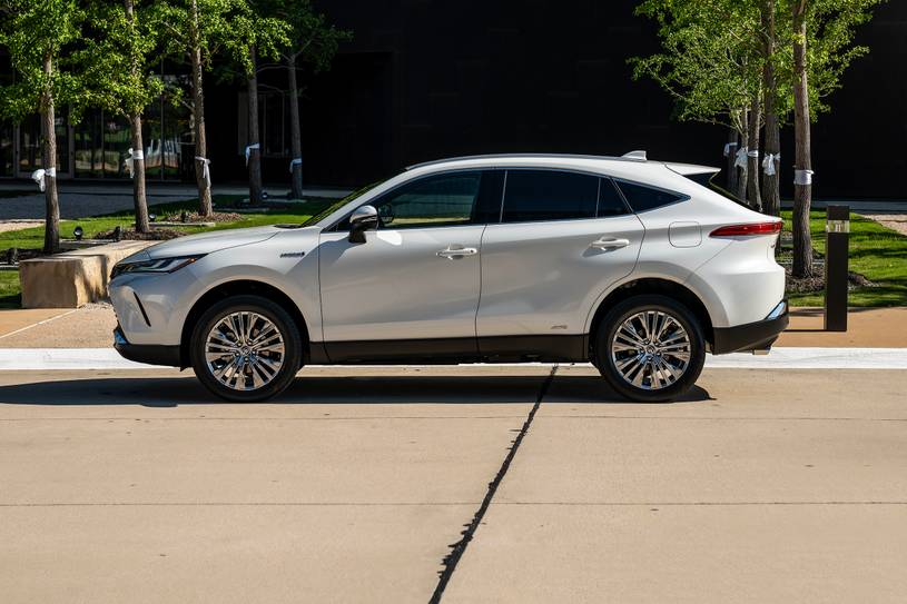 2022 Toyota Venza Pictures - 148 Photos | Edmunds