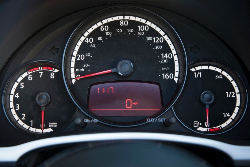 2013 Volkswagen Beetle Convertible Pictures - 118 Photos | Edmunds