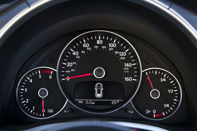 2015 Volkswagen Beetle Pictures - 205 Photos | Edmunds